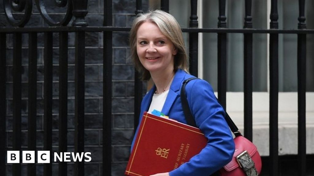 Liz Truss in outspoken attack on cabinet colleagues