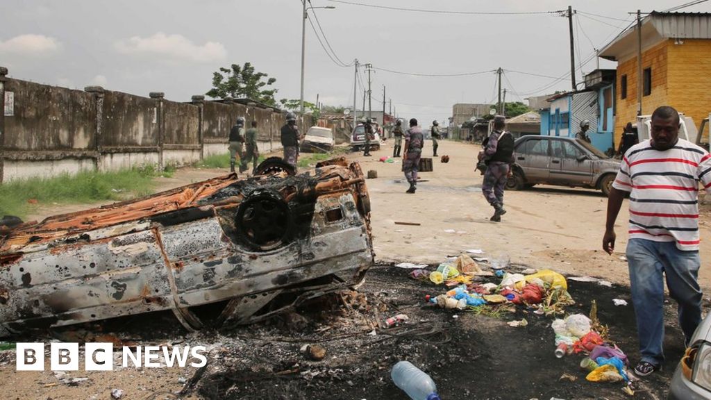 Gabon coup attempt: Two army rebels 'killed' - BBC News
