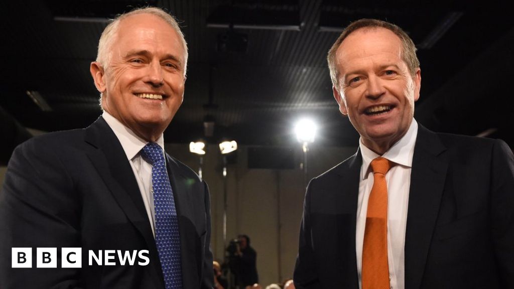 Australians losing faith with mainstream politics, study finds - BBC News