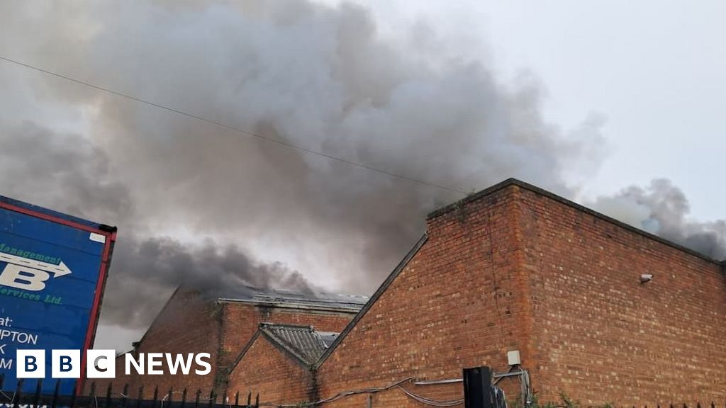 Dozens of firefighters at Hockley industrial unit blaze - BBC News