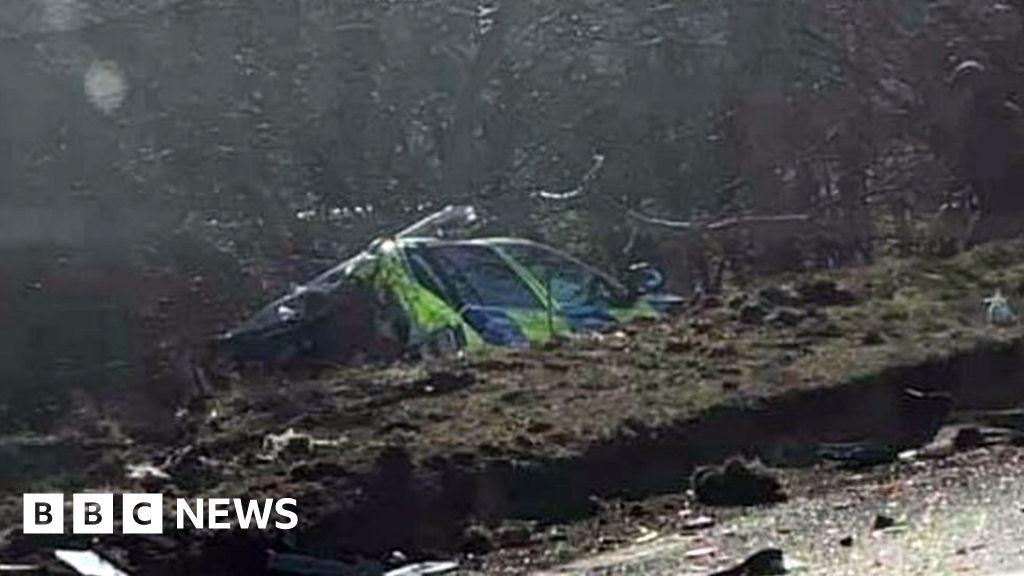 Witness appeal after lorry hits police car on A92 in Fife