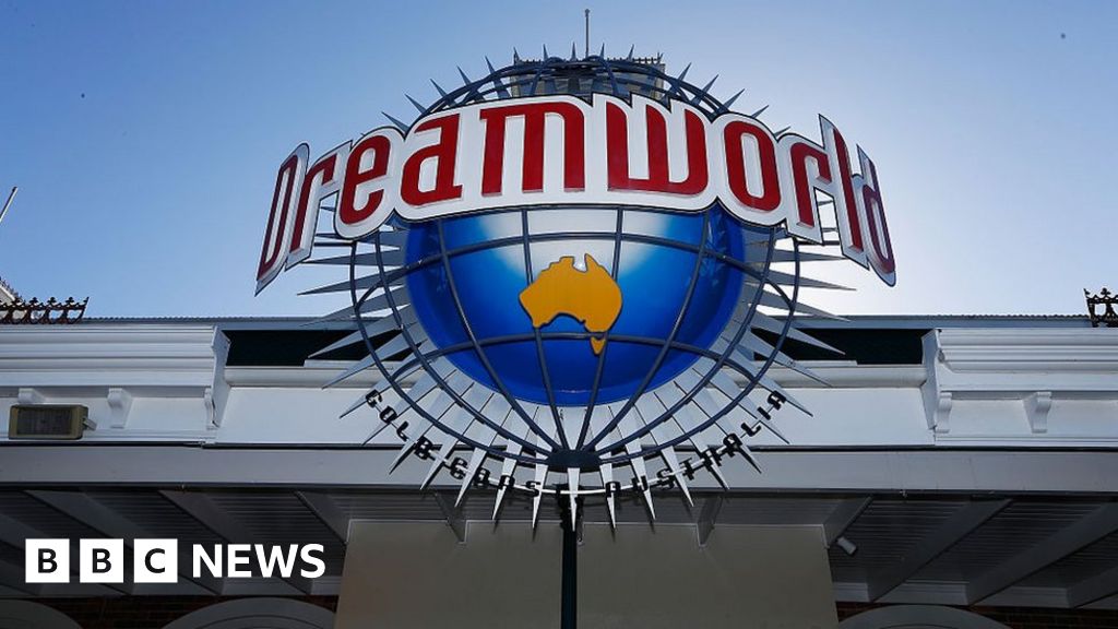 Australia's Dreamworld theme park to reopen after ride deaths - BBC News