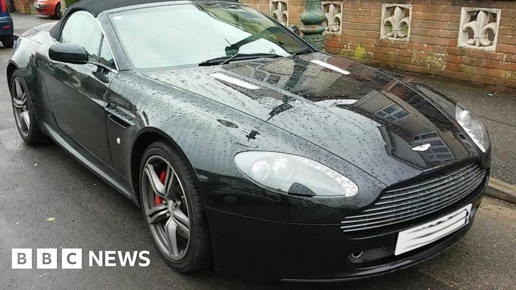 Car cloning arrests in Leeds, Bradford and Bournemouth - BBC News