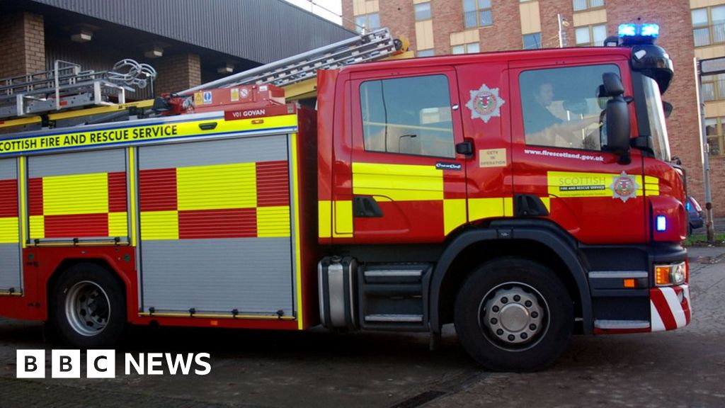 Appeal after 'deliberate' fire destroys summer house - BBC News