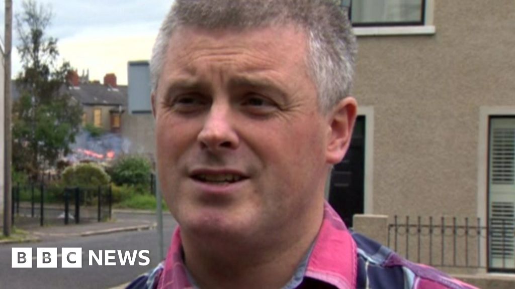 Michael Long threatened while canvassing in Belfast - BBC News