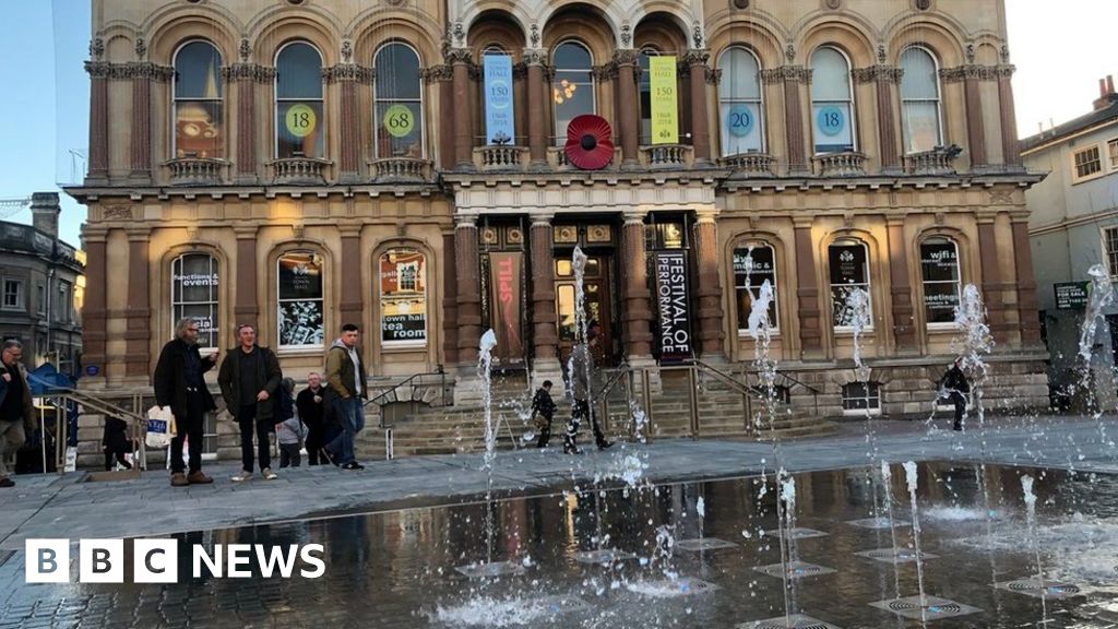 Lord Stuart Rose praises Ipswich Cornhill's £3.6m revamp - BBC News
