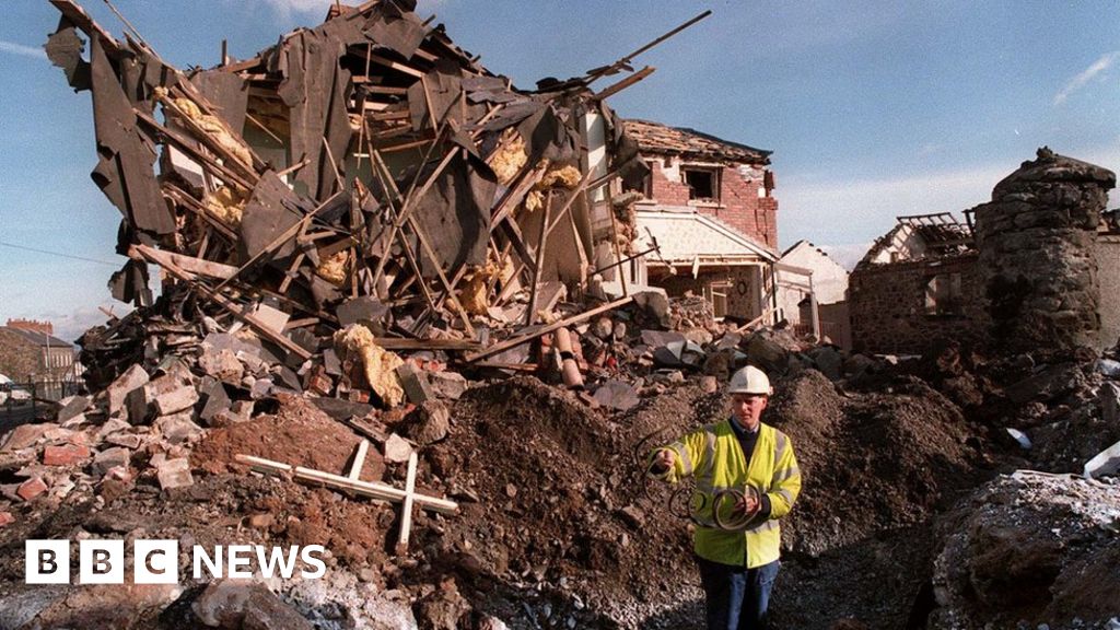 Good Friday Agreement: The battles and big calls on the road to peace ...