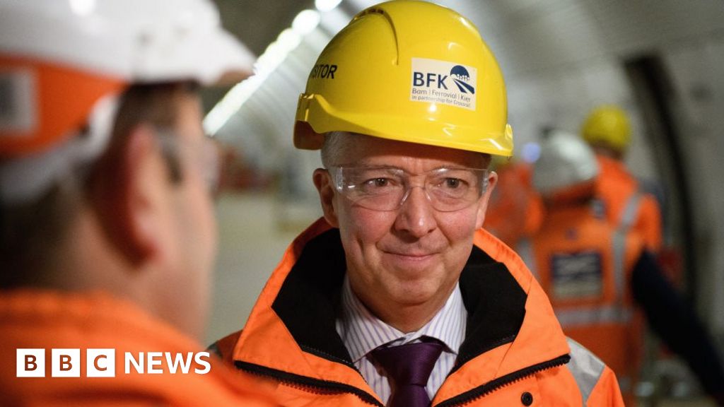 Outgoing TfL chief: Croydon tram crash was 'worst day in 30-year career ...