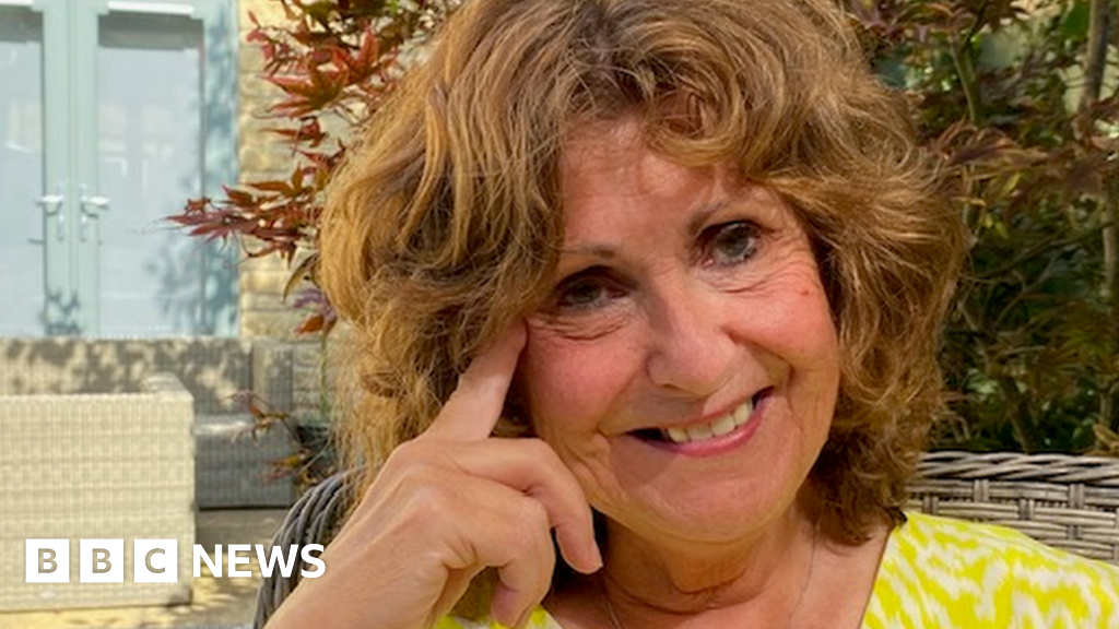 Widow hopes £1m brain tumour donation ensures husband's legacy - BBC News