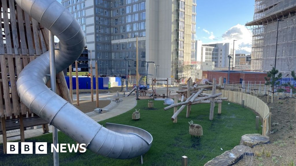 Sheffield: Arrests over city centre stabbing which left man in hospital ...