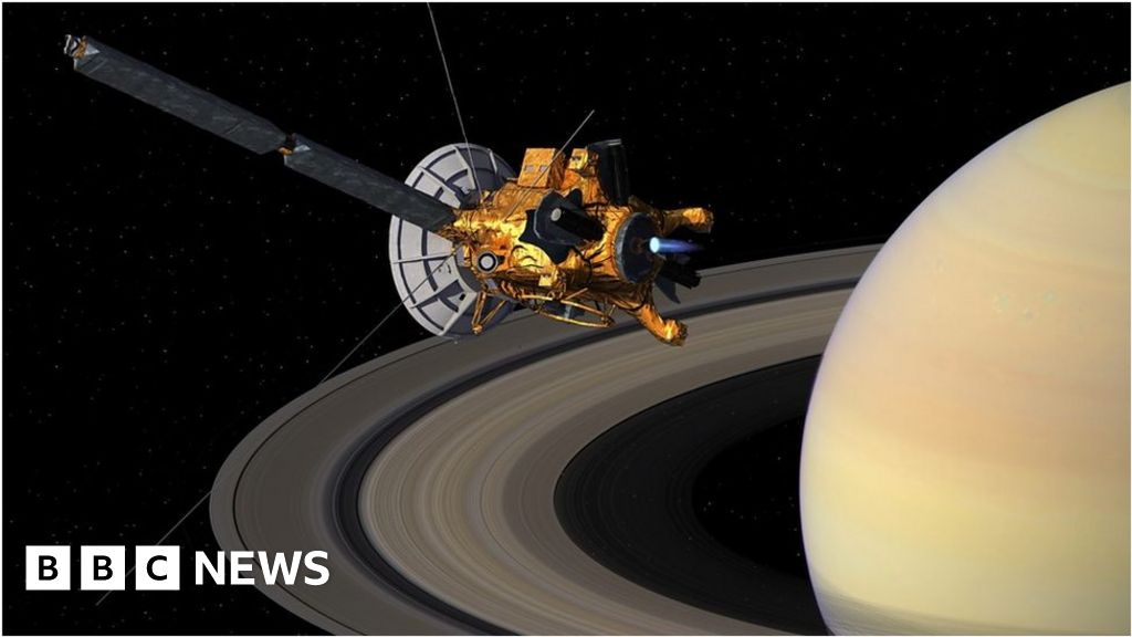 Cassini approaches end of mission - BBC News