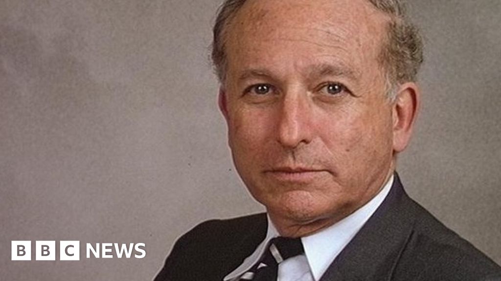 Lord Janner case: 'Enough evidence for arrest in 1990s' - BBC News