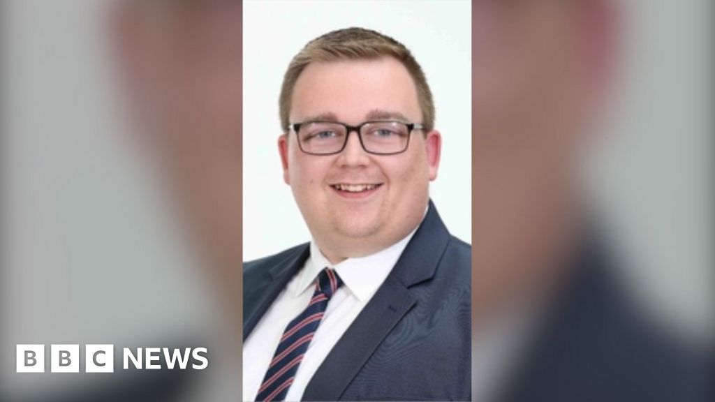 DUP councillor: Marc Collins suspended over 'abusive' tweets
