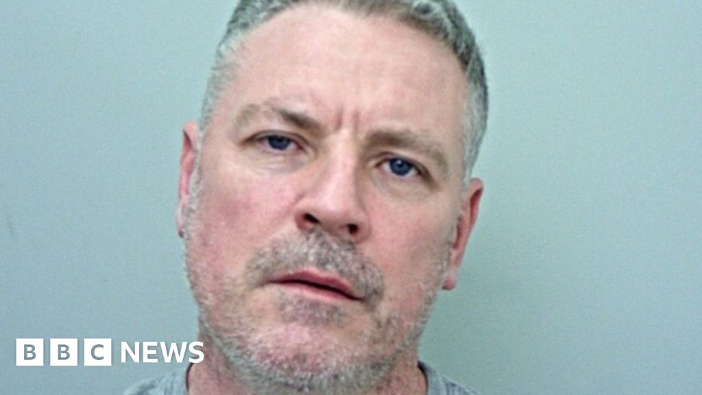 Matthew Moseley guilty of shotgun murder he blamed on son - BBC News