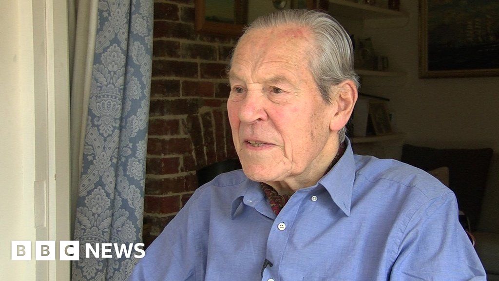 BBC South Today's first presenter Martin Muncaster dies aged 89