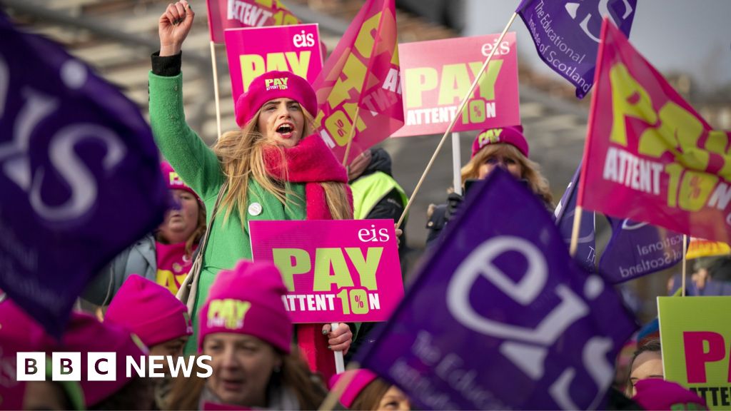 Teachers hold mass rallies during strike over pay