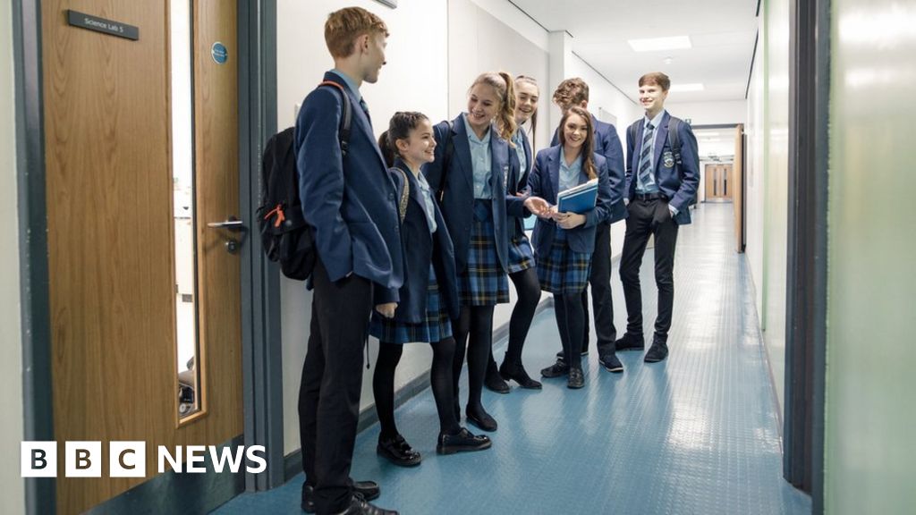 England's secondary school league tables to be published - BBC News