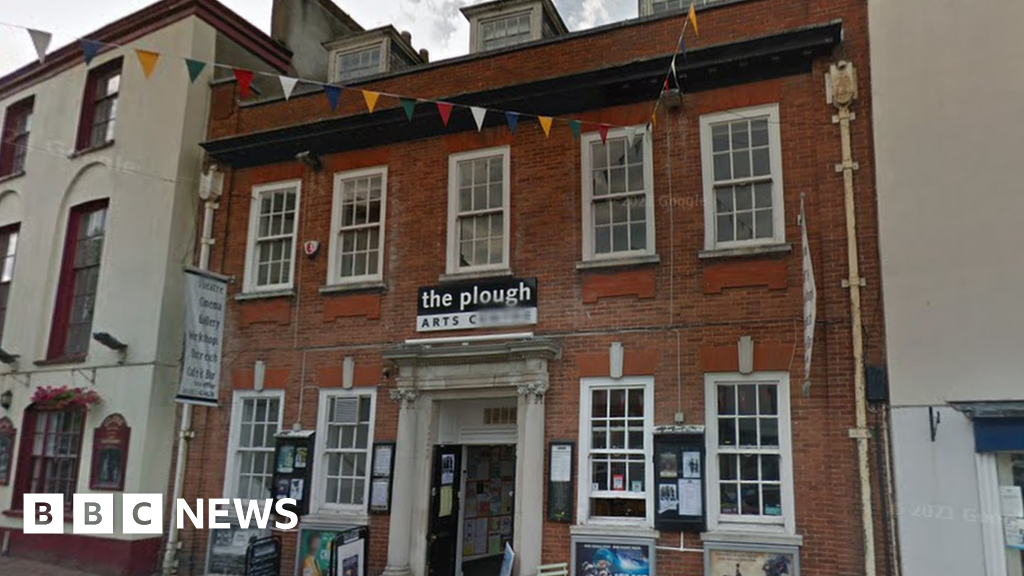 Leisure facilities in Devon given government funding - BBC News