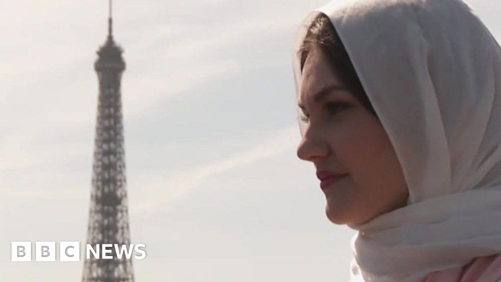 France divided on 'Muslim fashion' - BBC News