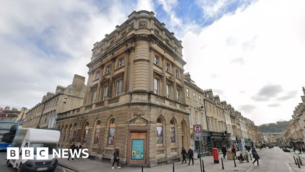 Historic Bath building set to be turned into pub - BBC News