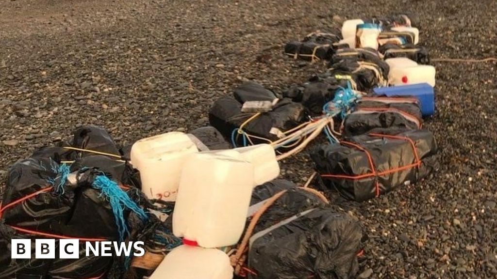 Cocaine washed up on beach near Aberystwyth worth £42m - BBC News
