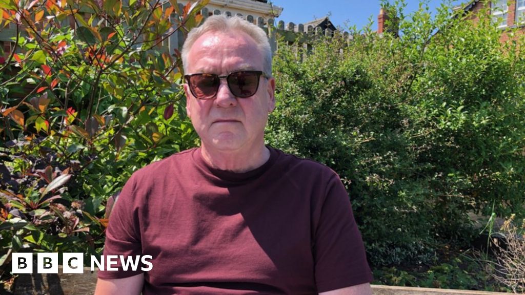 Comboni: Sexual abuse victims welcome apology from missionaries - BBC News