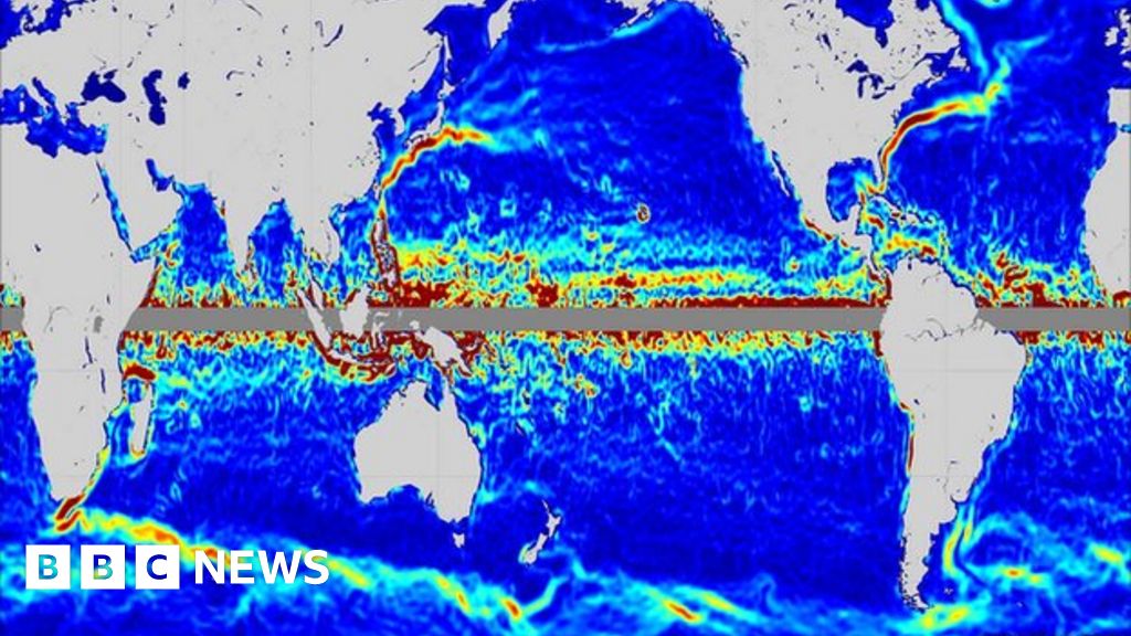 Gravity satellite yields 'Potato Earth' view - BBC News