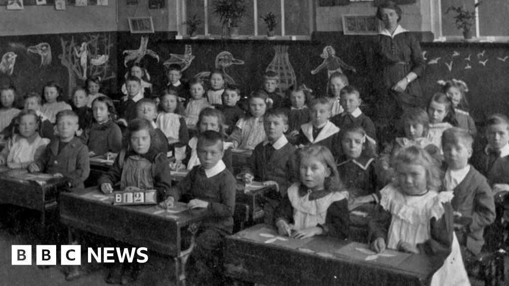 Rushden school that suffered fire and WW2 bombing turns 150 - BBC News