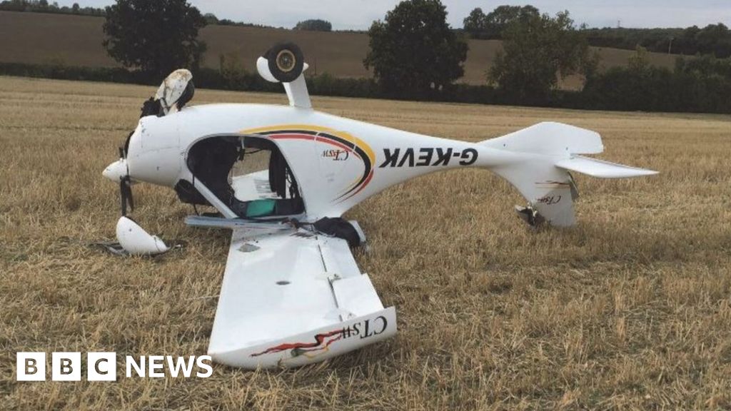 Engine trouble caused aircraft forced landing - BBC News