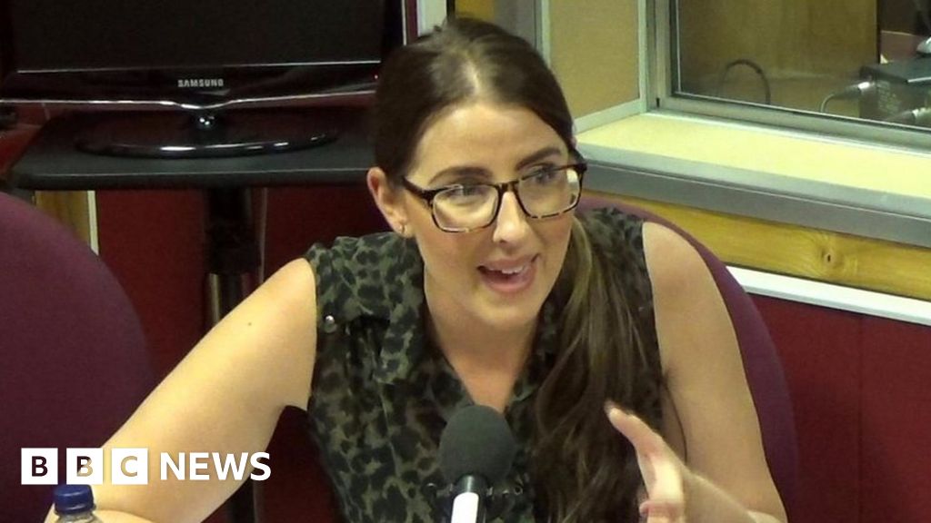 Labour MP Laura Pidcock on struggle to find a home - BBC News