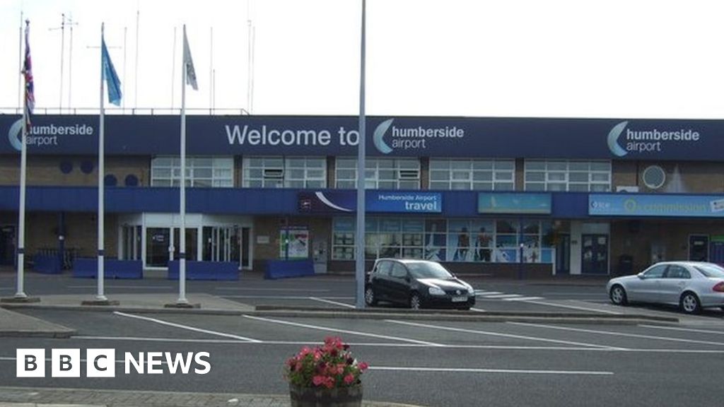 Humberside Airport evacuation amid 'false alarm' - BBC News