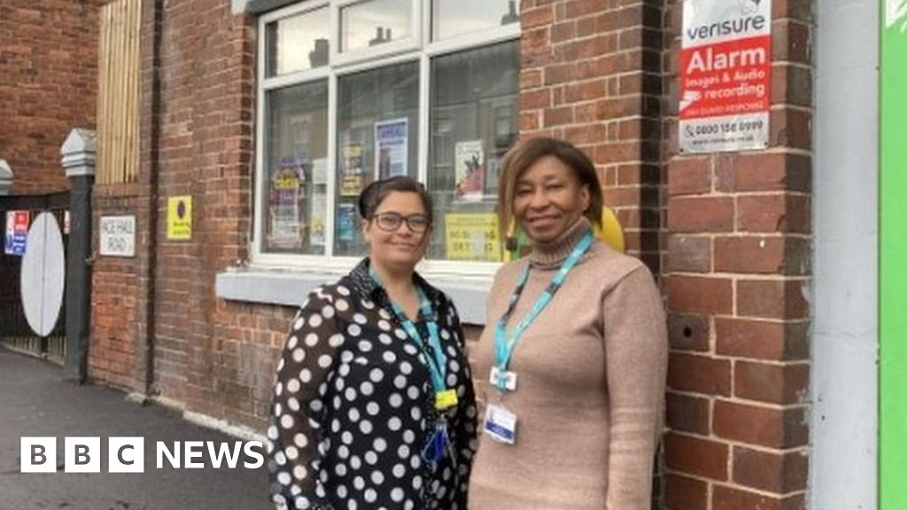MMR vaccines: NHS launches pop-up clinics in Sheffield - BBC News