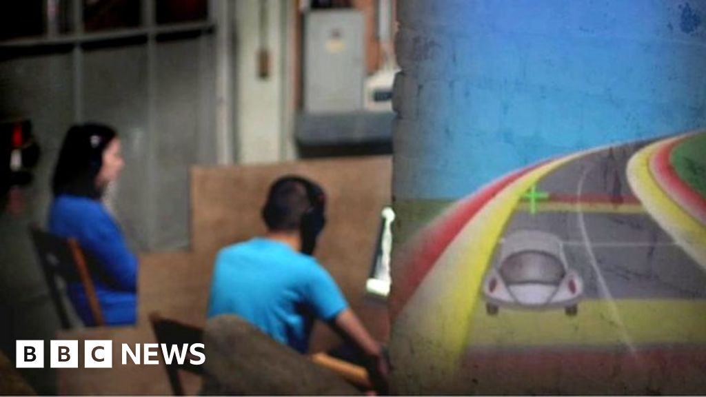 OAP video gamers outscore youngsters - BBC News