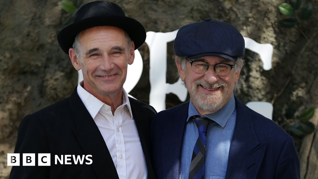 Spielberg and Rylance's Big Friendly bromance - BBC News