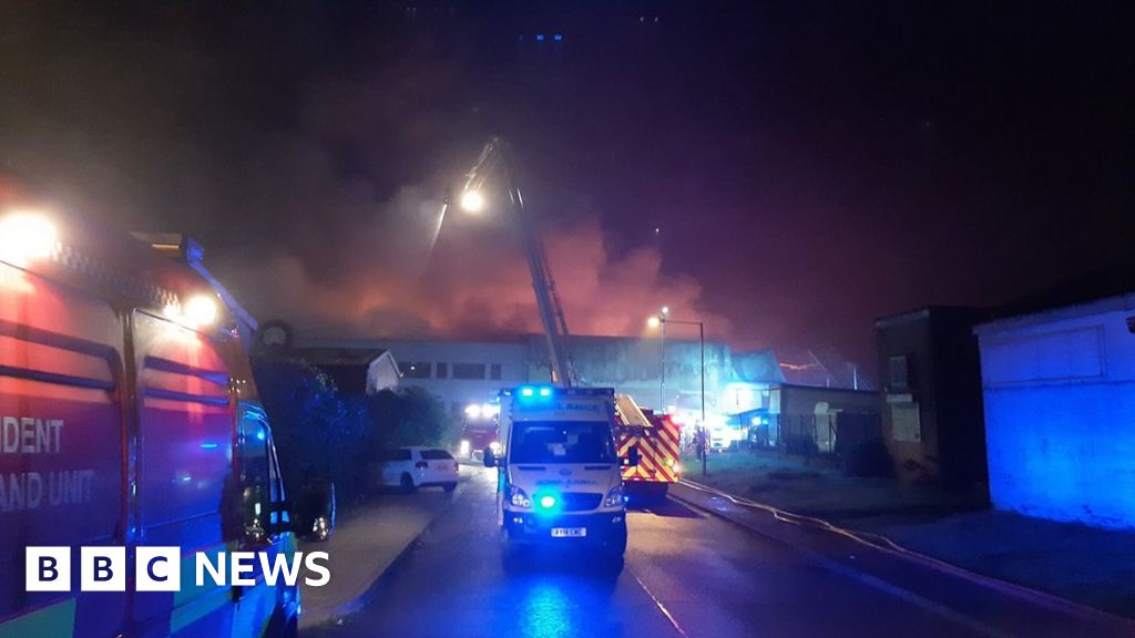 Harlow fire: School closed and exclusion zone set up around industrial ...