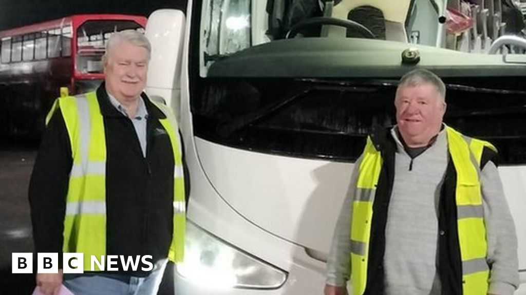 Coach drivers in Christmas aid mission to Ukraine - BBC News