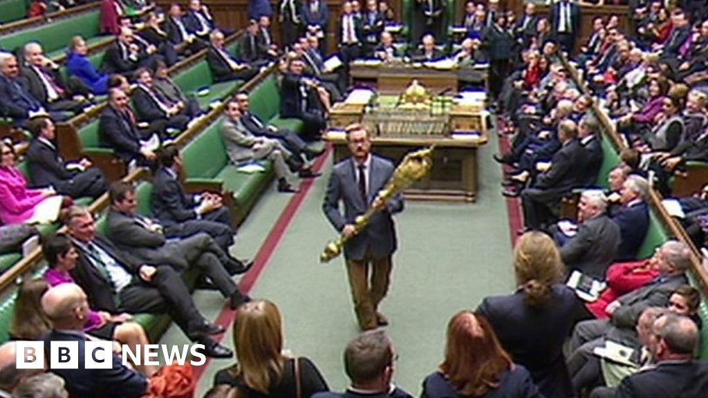 Commons stir: Labour MP Lloyd Russell-Moyle picks up mace - BBC News