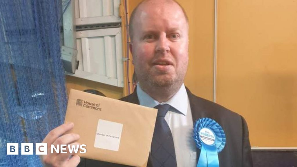 Explainer: Rob Roberts sexual harassment findings - BBC News