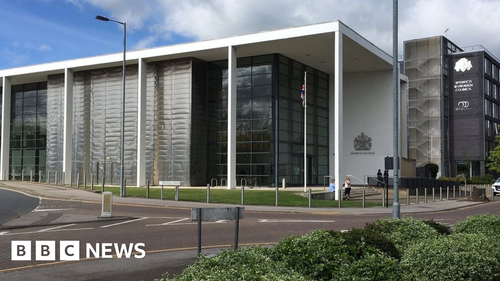 Norfolk ex-magistrate Nigel Stringer cleared of racist assault - BBC News