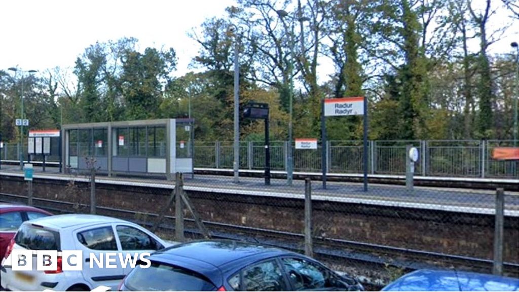 Man fell between train and platform at Radyr station in Cardiff