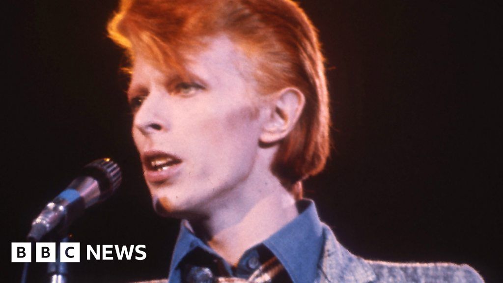 Documentary to air unheard Bowie music - BBC News