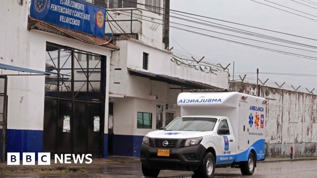 Coronavirus: The Colombian jail with 859 cases - BBC News