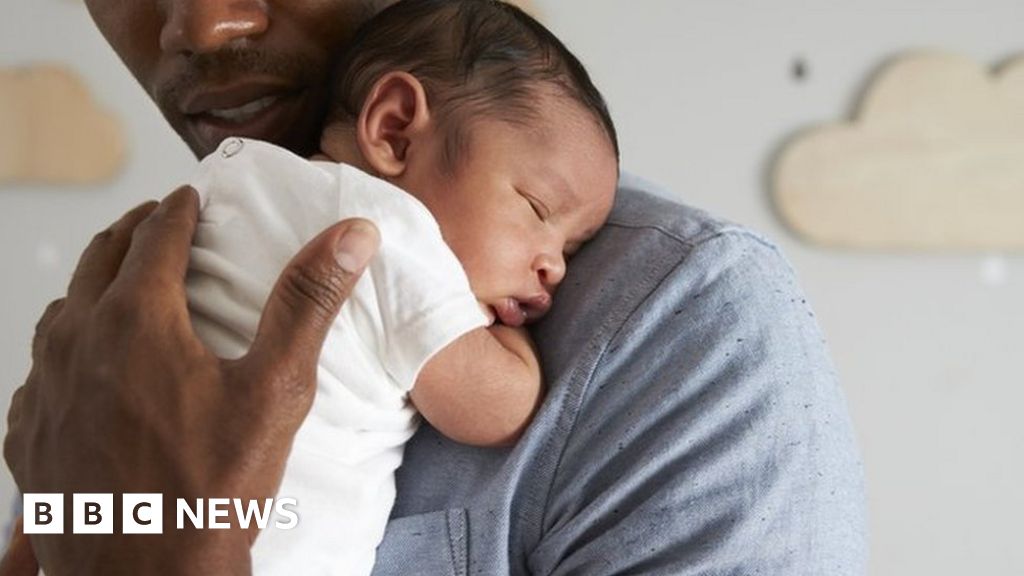 Father's paternity pay rights tested at tribunal - BBC News