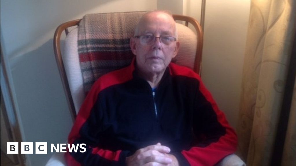 Tributes paid to 'devoted' Peter Hunt killed by car on A6 - BBC News