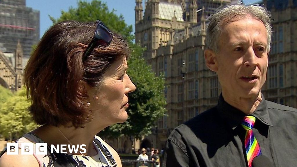 Peter Tatchell on compensation call for pardoned day men - BBC News