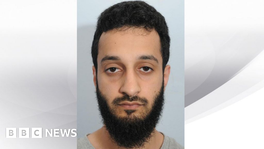 Mohammed Awan jailed for 10 years for terror plot - BBC News