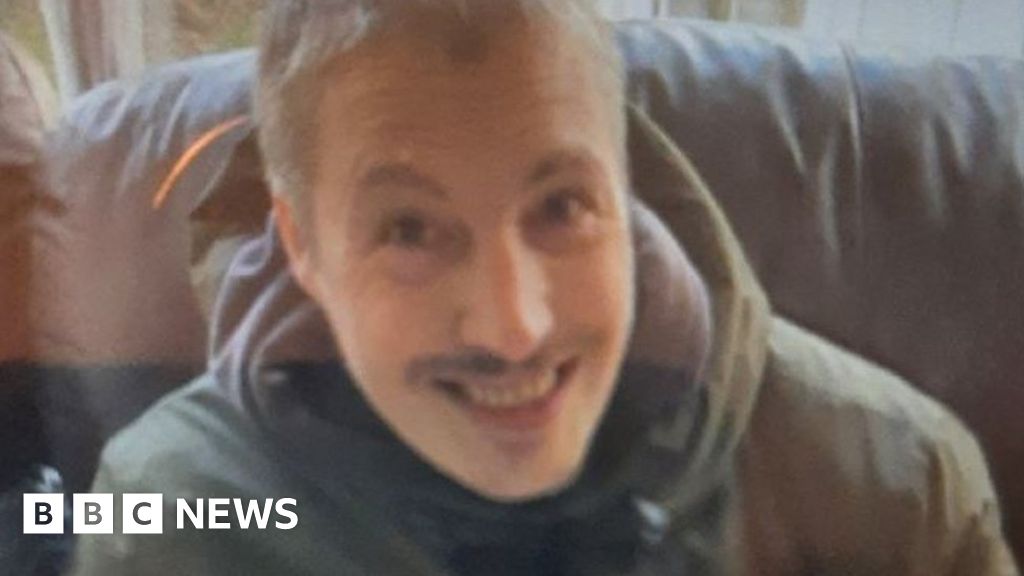 Andrew Spencer: Family informed about river body find - BBC News