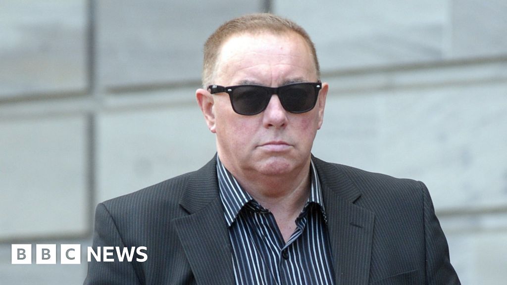 Former DJ James Russell jailed for abusing young girl - BBC News