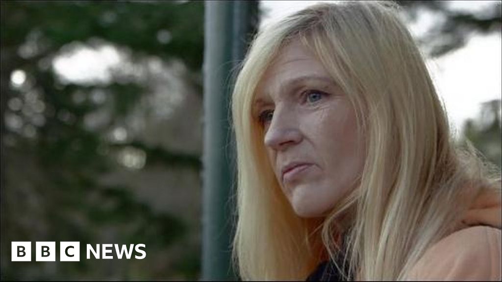 UK prisoners 'paying corrupt officials to escape Peru' - BBC News