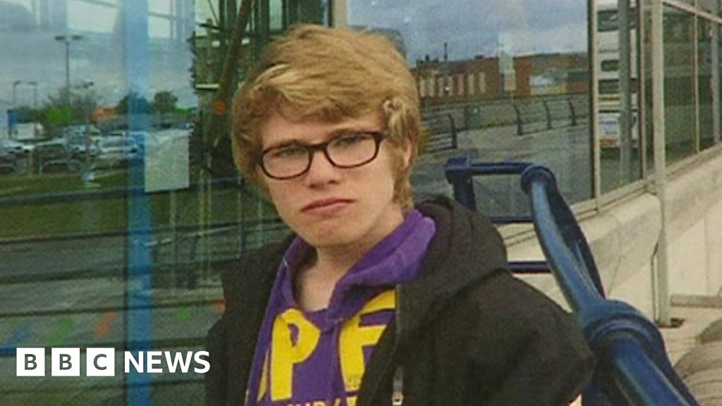 London Midland will not back prosthetic arm fundraising bid - BBC News